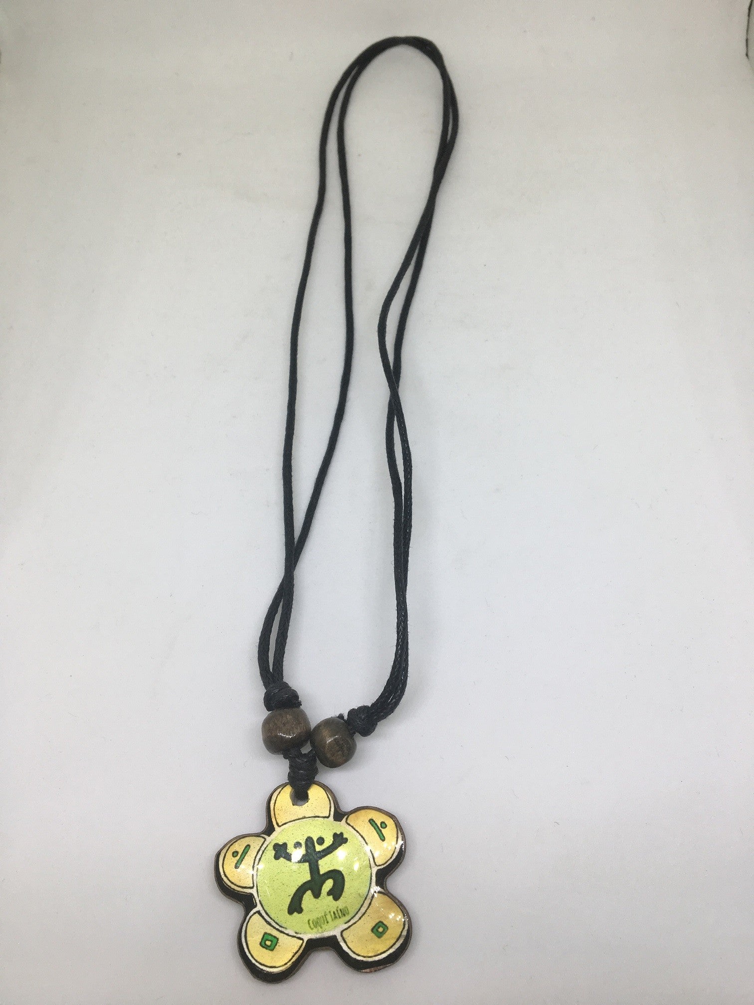 Collar de PR ajustable hecho en madera- Forma del sol Taíno con Coqui ...